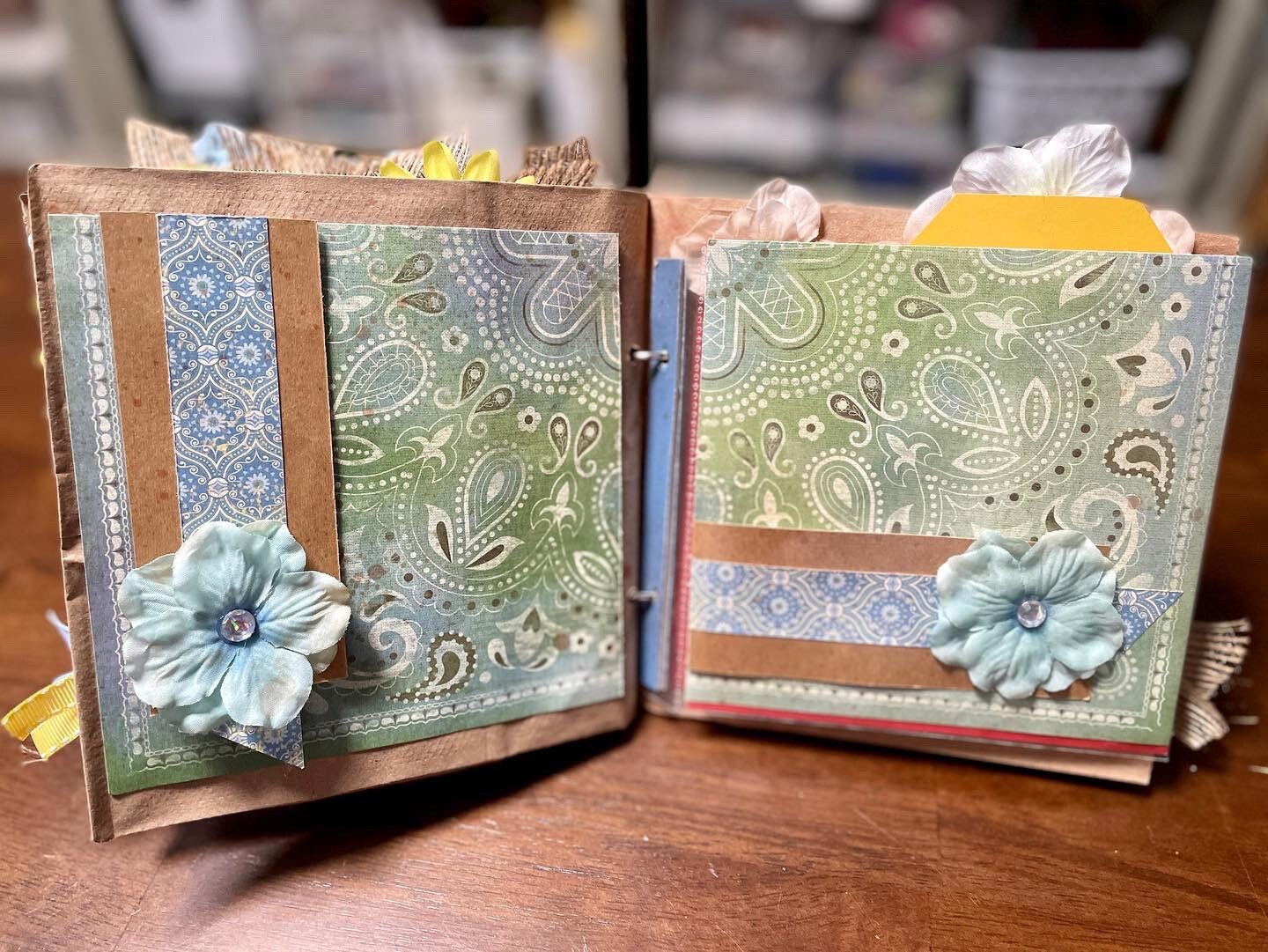 Farmhouse Scrapbook Album Birthday Paper Bag Gift Chicken Coffee Table ...