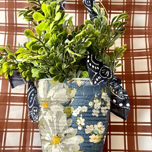 Tin Can Distressed Pocket Posey, Flower Plant Medium Soup Can, Upcycled ...