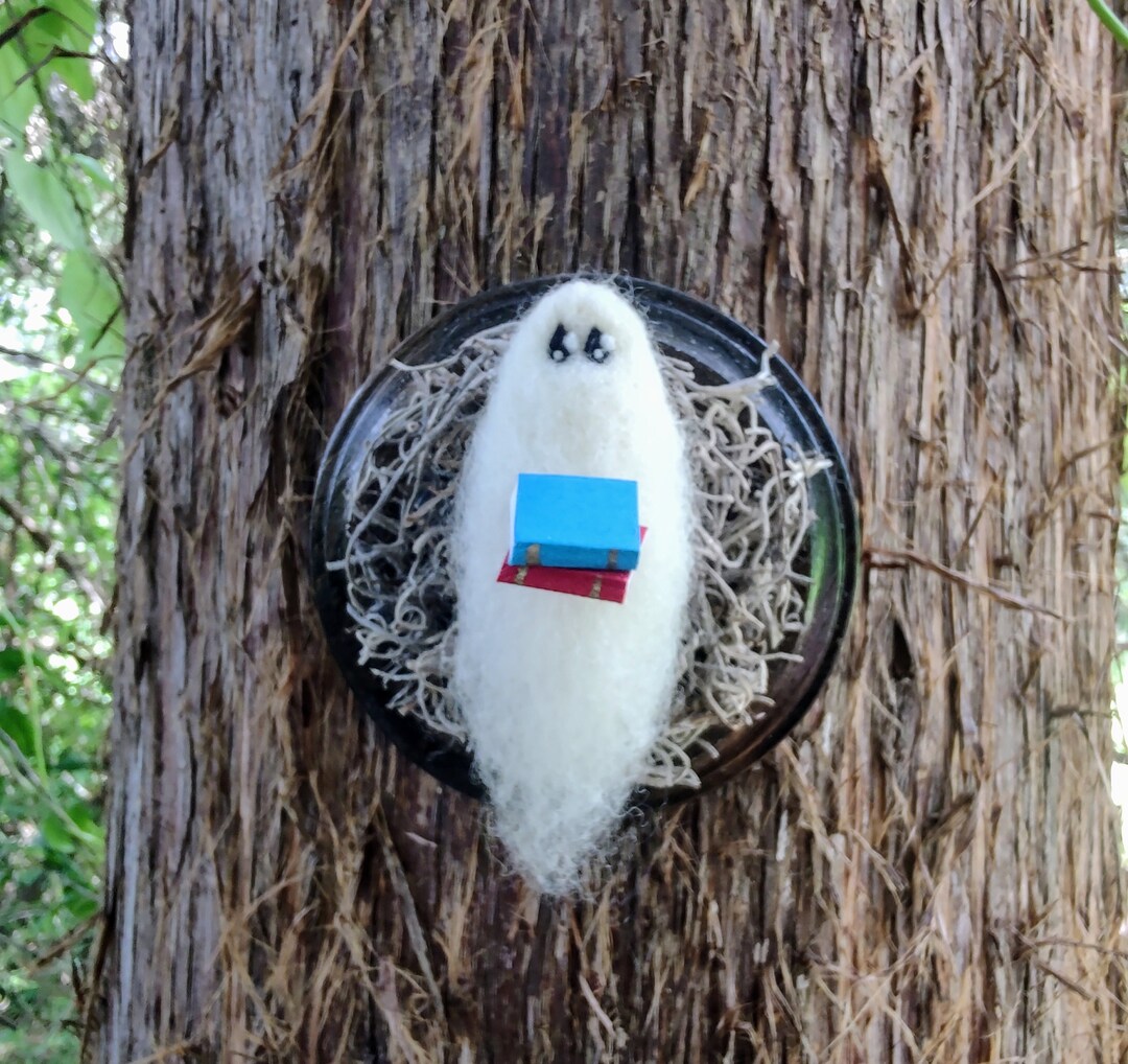Ghost With Books, Felted Ghost, Wool Ghost, Ghost Plaques, Halloween ...