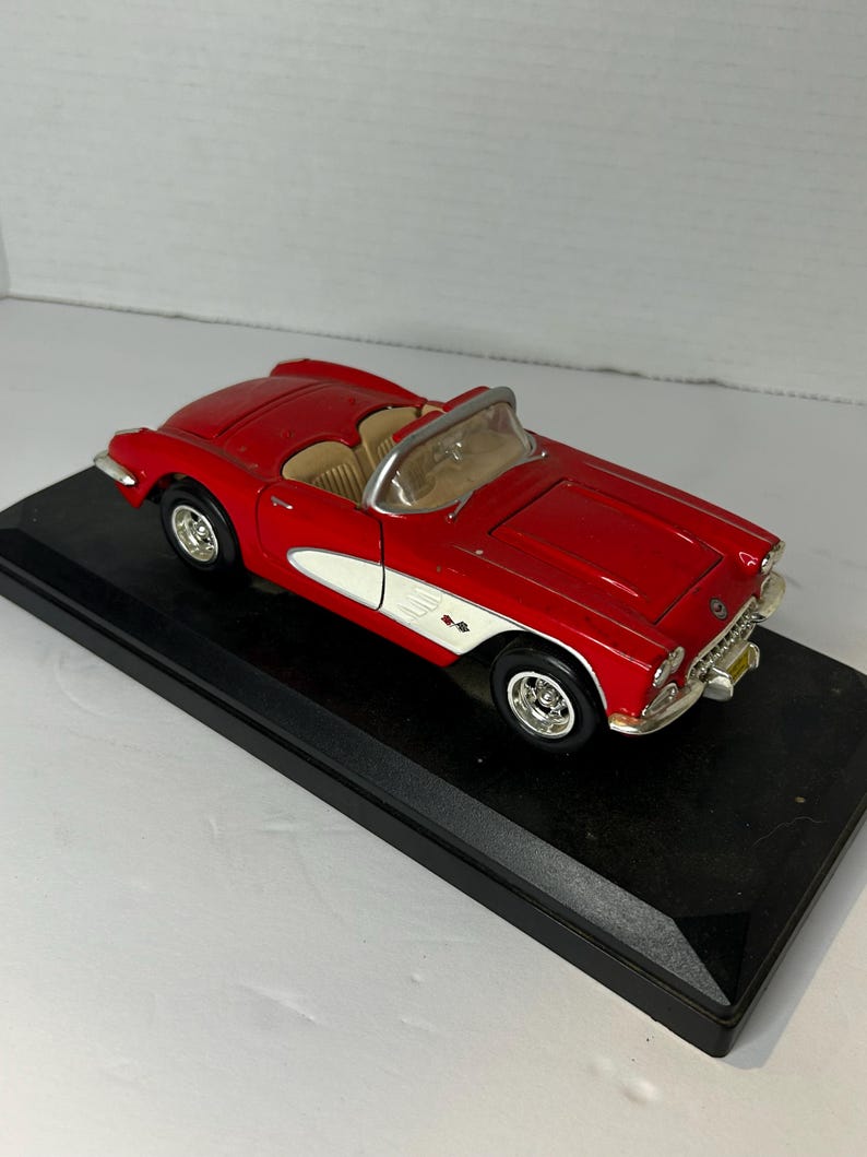 Vintage Motormax 1959 Red Corvette Miniature Cast Model Car on Plastic ...