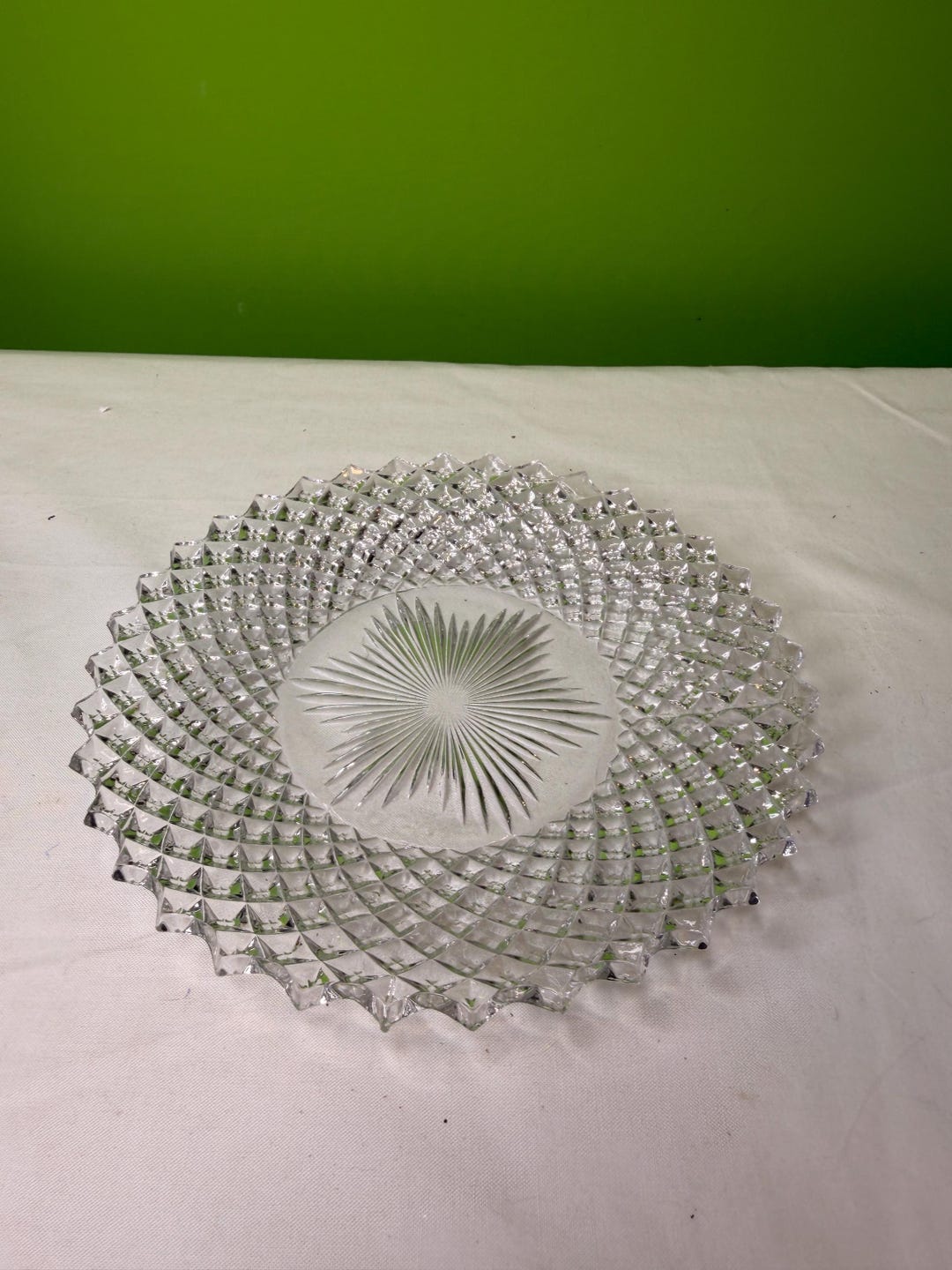 Vintage Beautiful Clear Glass Round Serving Plate ~ Unique Design ...