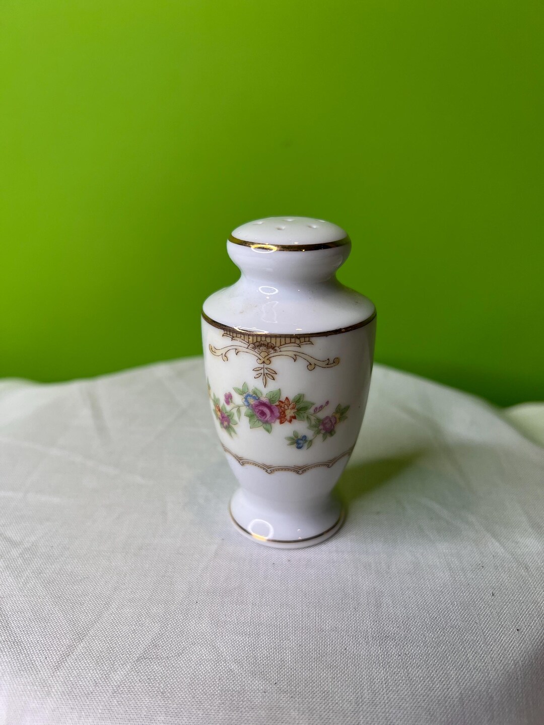 Vintage Meito China Floral Pattern ~ Intricate Detailing and Design ...