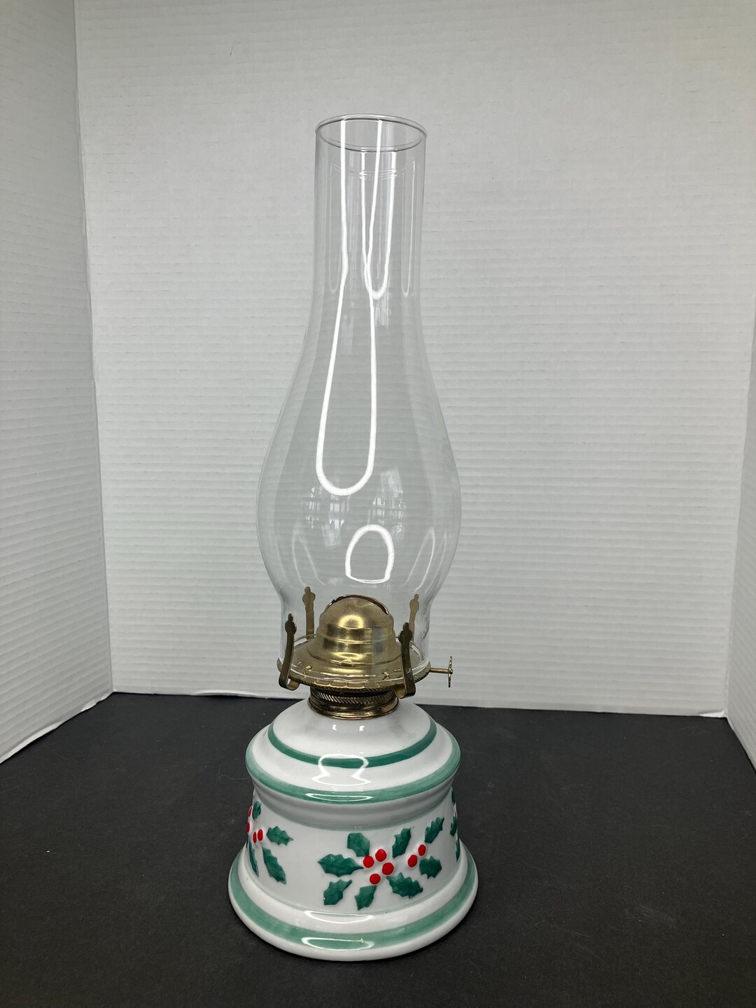 Vintage Oil Lamp Lamp Light Farms ® Traditional Ceramic Christmas Holly ...