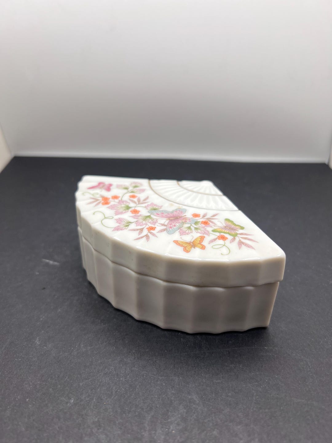 Vintage Avon Fan-shaped Porcelain Trinket Box, 1980 Floral Butterfly ...