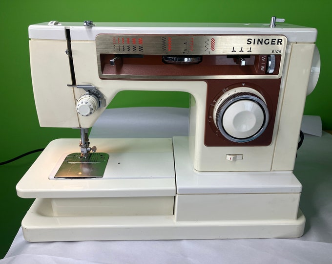 Vintage Singer Sewing Machine Model 6105 Very Clean Has Built in Work ...