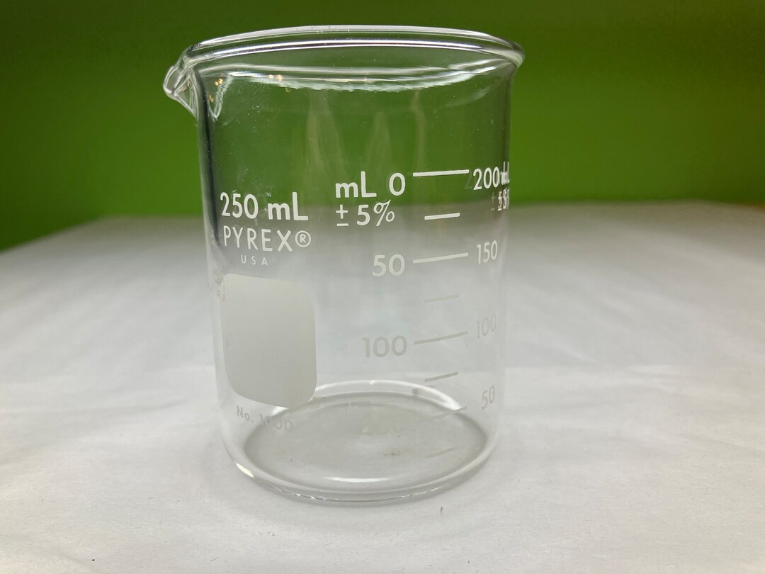 Vintage Pyrex Glass Laboratory Beaker 250 ML - Etsy