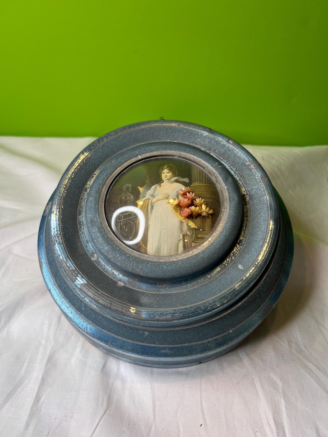 Vintage 1930-1950s Aluminum Musical Powder Puff Case in Blue ...