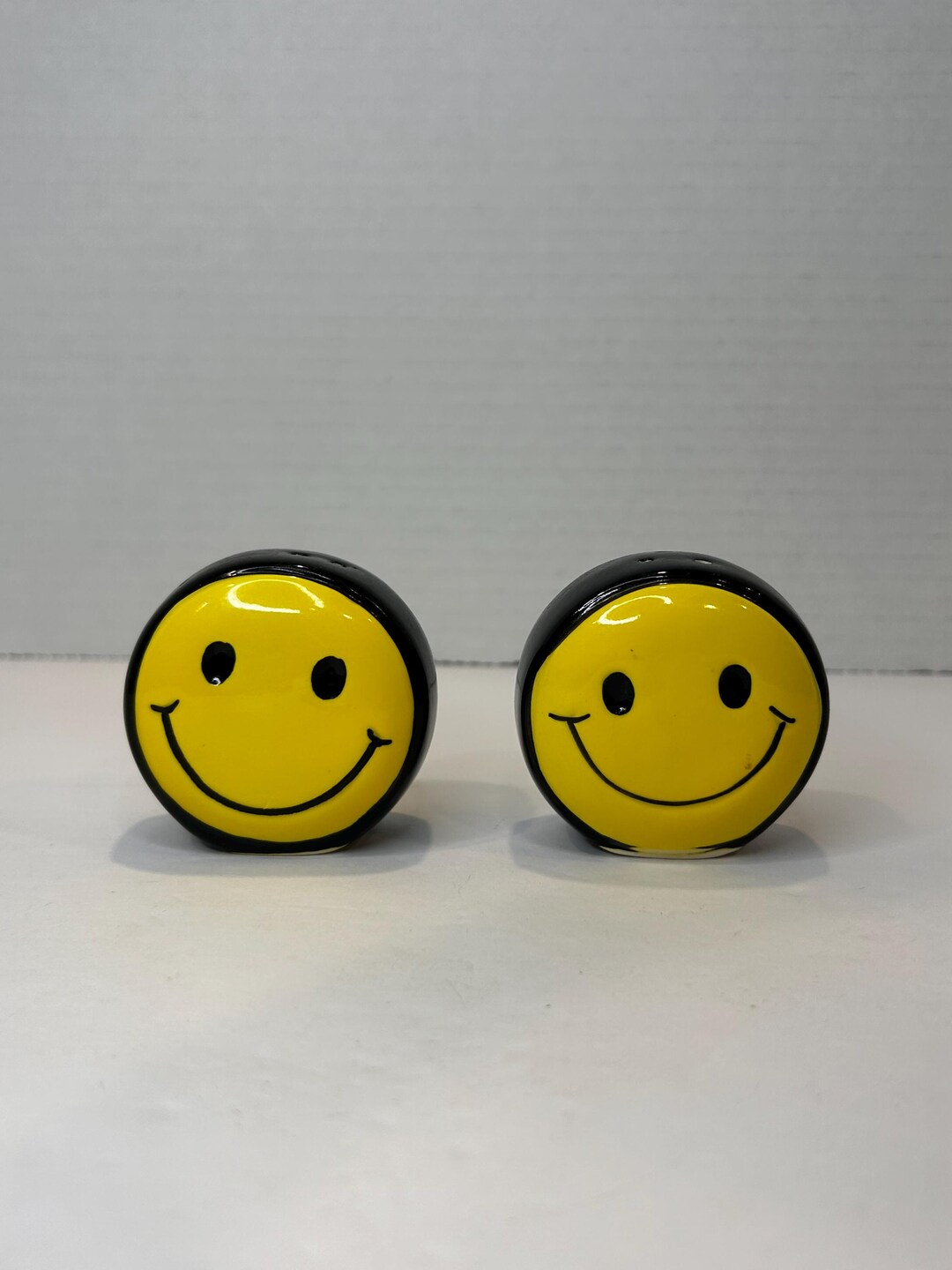 Vintage Black and Yellow Smiley Face Ceramic Salt and Pepper Shakers - Etsy