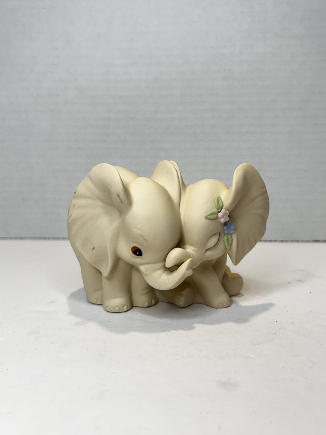 Vintage Porcelain Ceramic Connected HOMCO Elephants Cuddling With Flower Accent Figurine - Etsy
