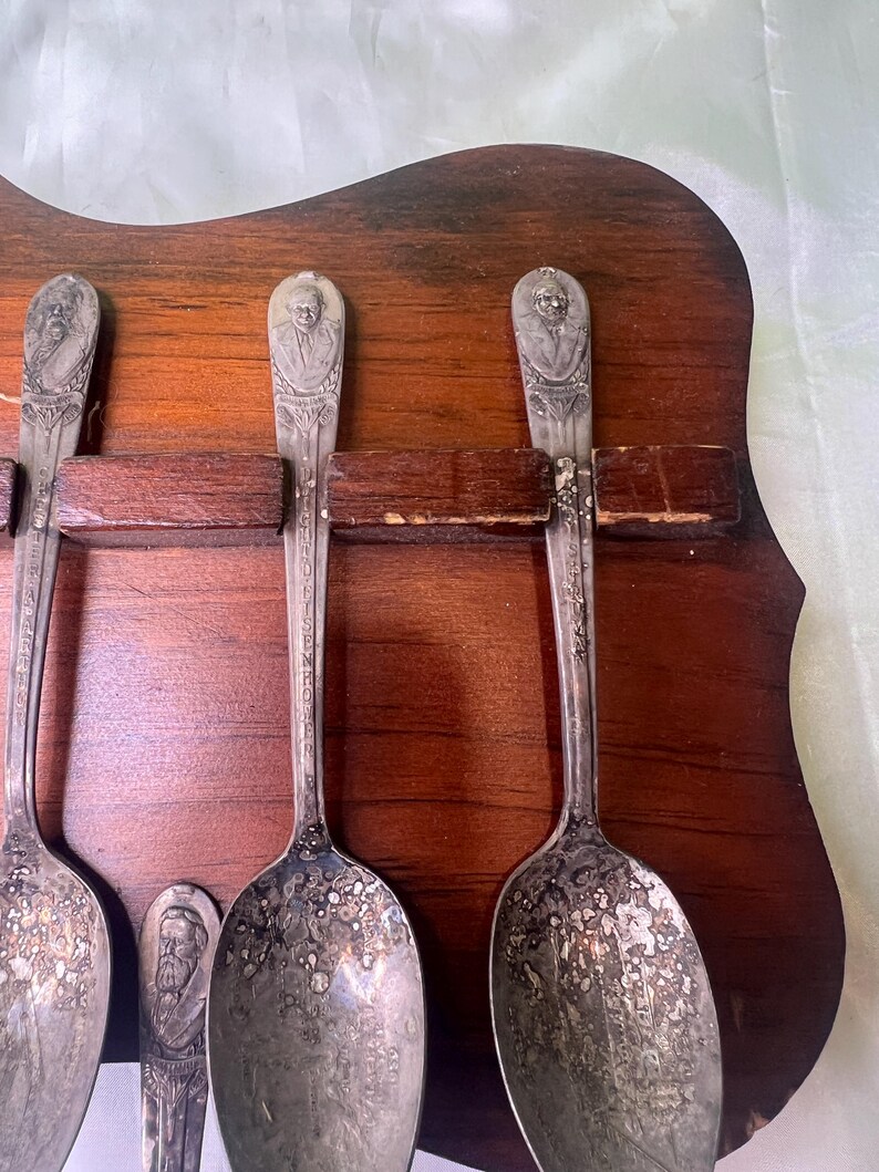 Vintage WM Rogers Mfg. Co. Presidential Memorial Spoon Display ~ Needs ...