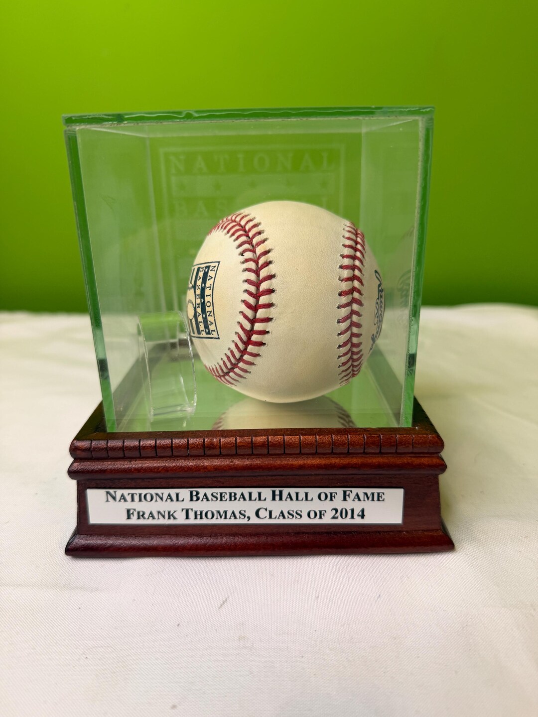 Commemorative Autographed Baseball and Display Case for Frank Thomas ...