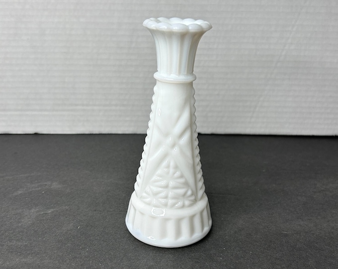 Vintage Milk Glass Cone Shape 6” Bud Vase - Etsy