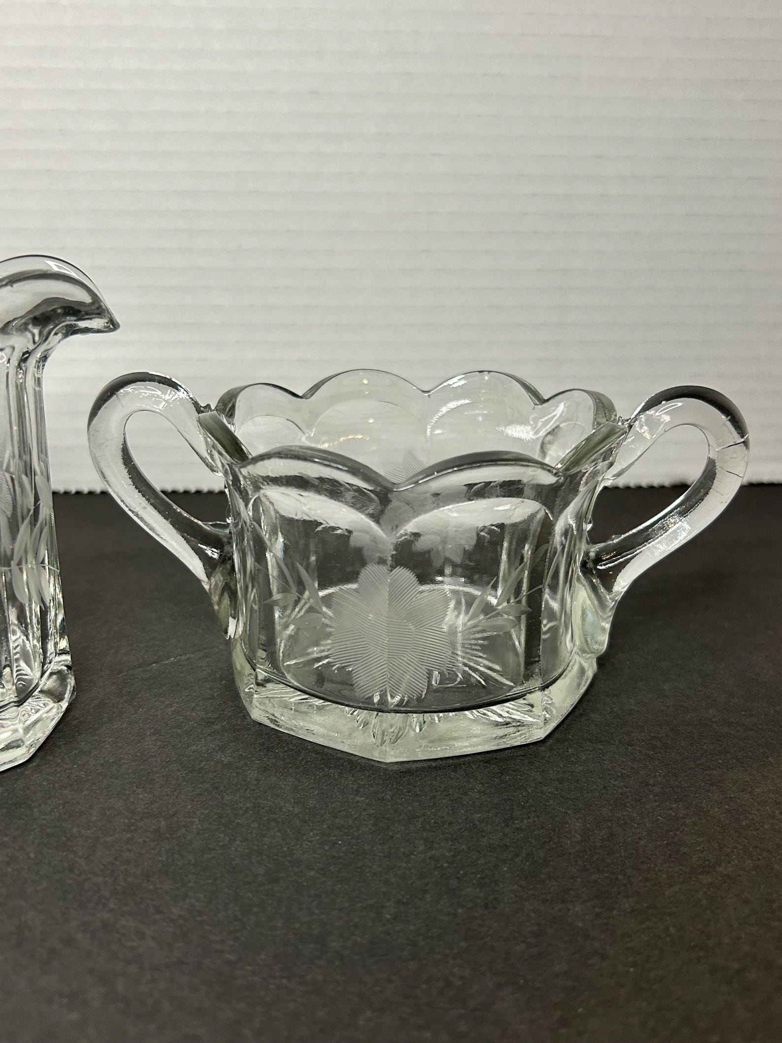 Vintage Octagon Clear Glass Scratch/etched Flower Petal Sugar and ...