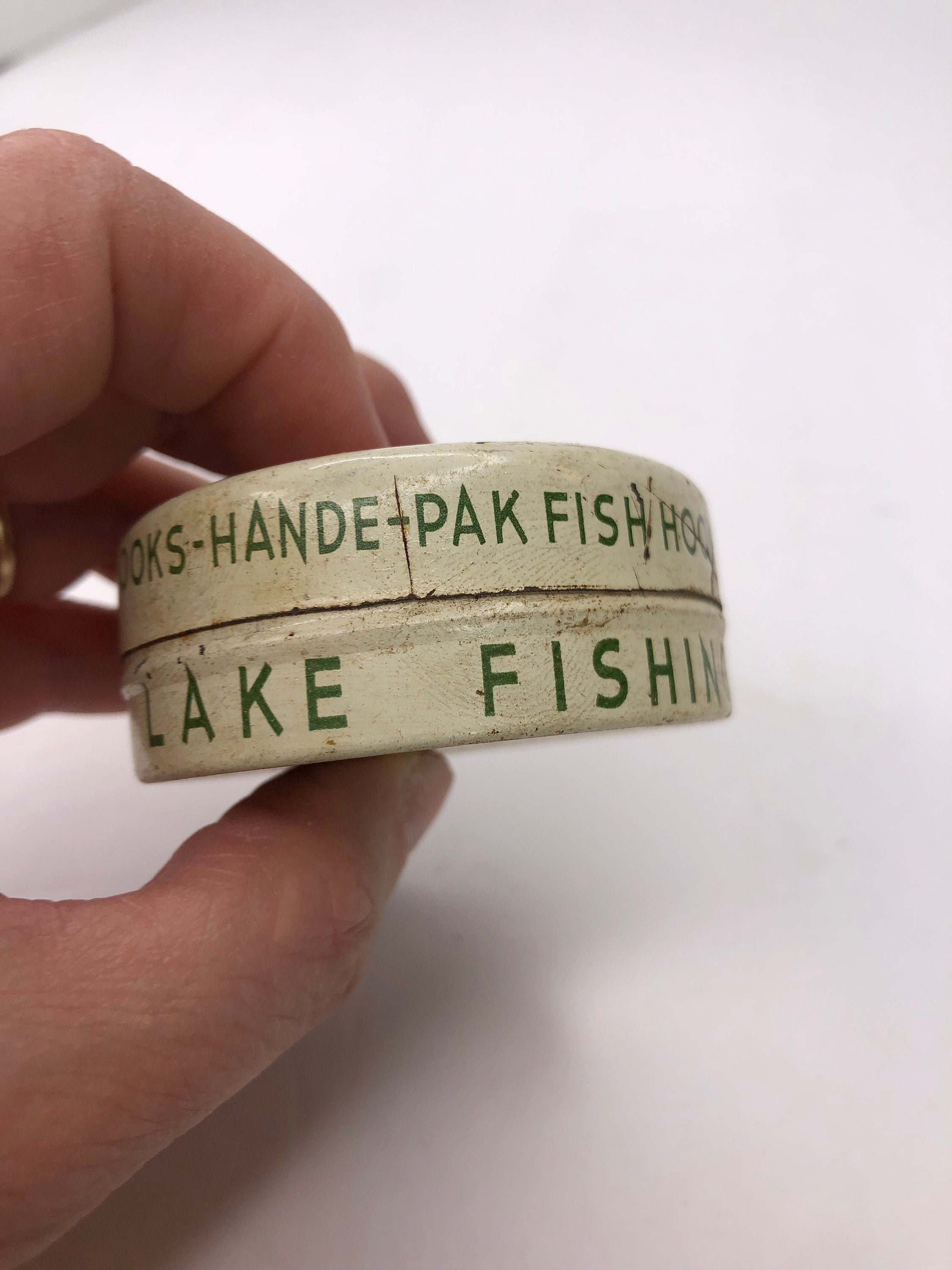 Vintage Round Metal Container of Pfloeger Fish Hooks - Etsy