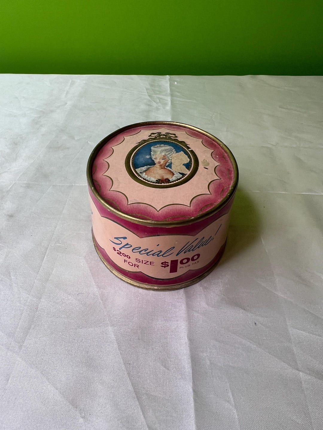Vintage Powder Box, Du Barry Face Powder, Art Deco Image of a Woman in ...