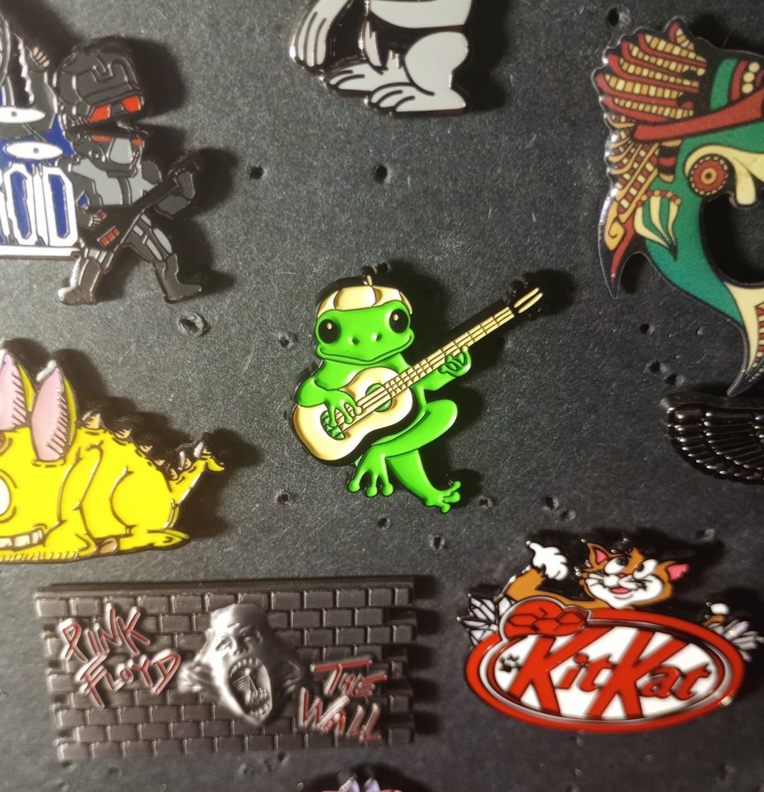 5-100 Cool Critter W/ Guitar Pins - Etsy