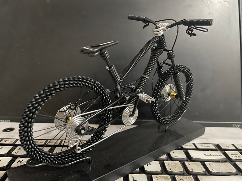 1/10 Scale Black Wired Bike Model Mountain Bike Model With Base Bicycle ...