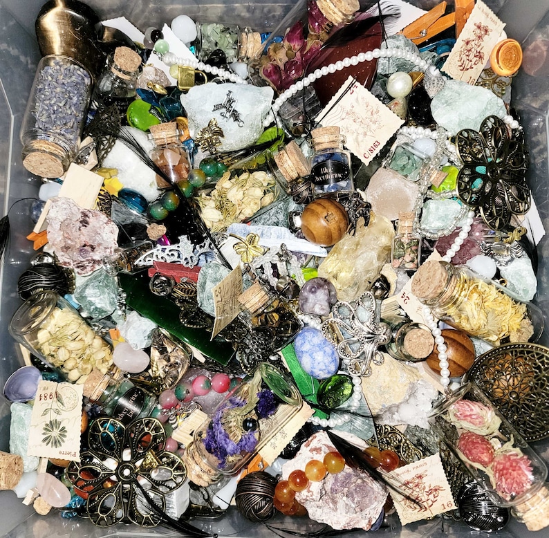 Crow Crystal Confetti - Etsy