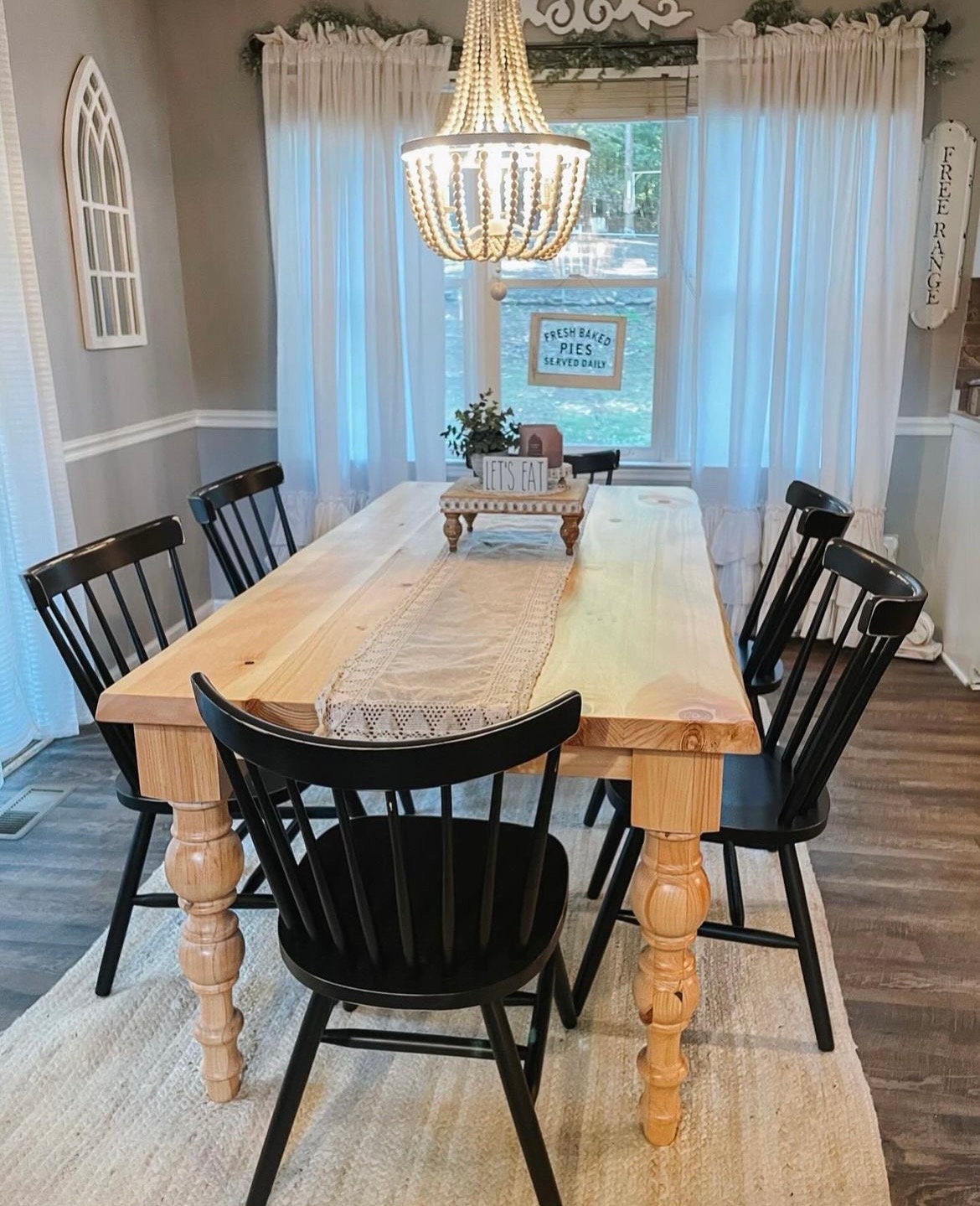 Farmhouse Bubble Leg Table - Etsy