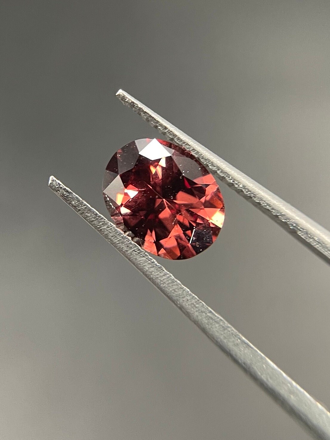 0.95 CT Orangish Red Spinel, Untreated, Spectacularly Cut, Oval ...