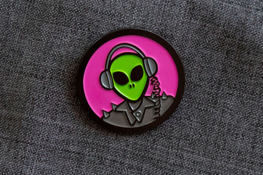 Punk Rock Alien Pin - Etsy