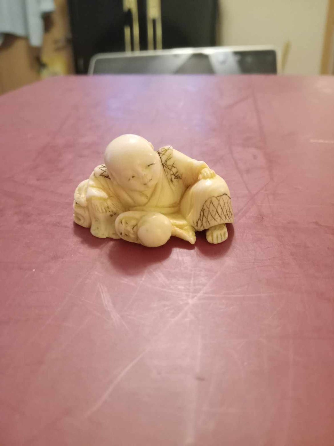 1 Japanese Natsuke Sculpture, (button to Attach Small Object to a Silk ...