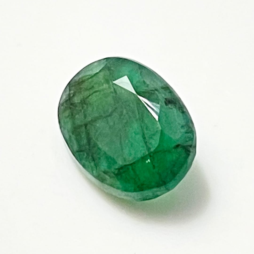 Émeraude, émeraude naturelle, pierre taillée émeraude, émeraude de ...