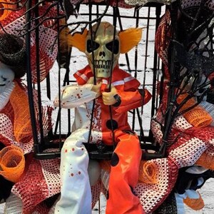 Animated Caged Clown Halloween Wreath: Spooky Front Door Decor - Etsy