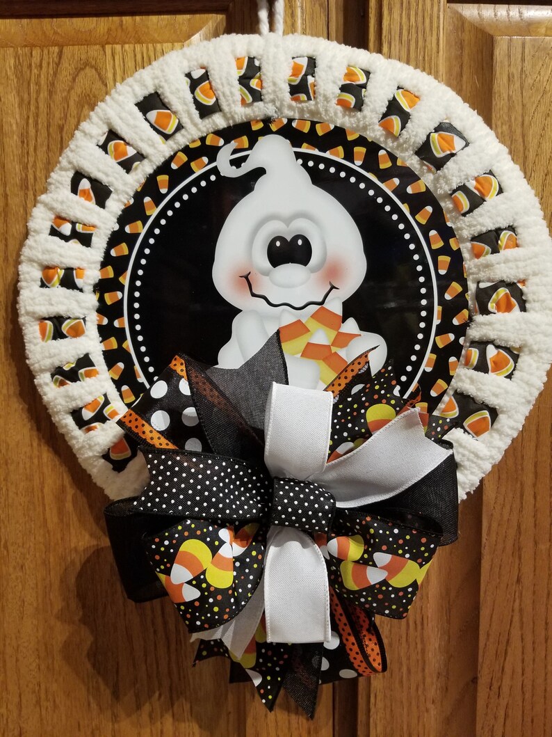Chunky Yarn Halloween Ghost Candy Corn Yarn Door/wall - Etsy