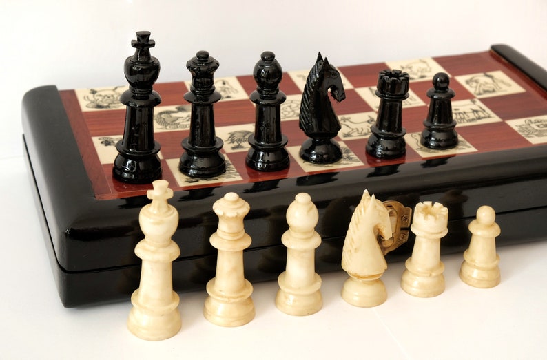 Rare Vintage Chess Set Made of Horn and Bone With Matching Board, Hand ...