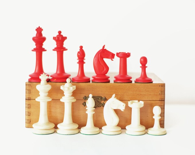 Antique or Vintage Rare Bone Chess Set, Made in 1920, Antique Staunton ...