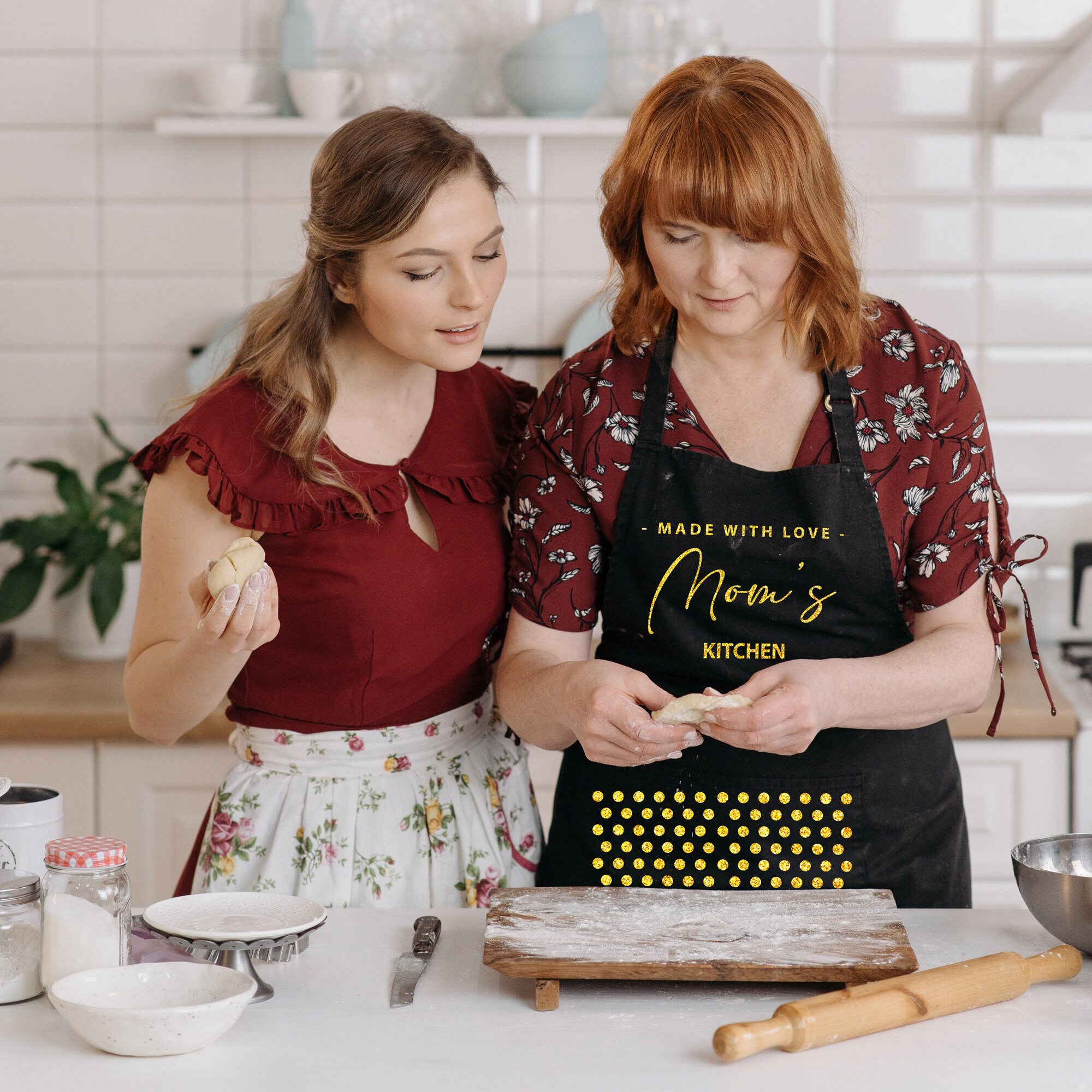 Personalized Mama's Kitchen Apron, Moms Kitchen Gift, Apron for Mama ...