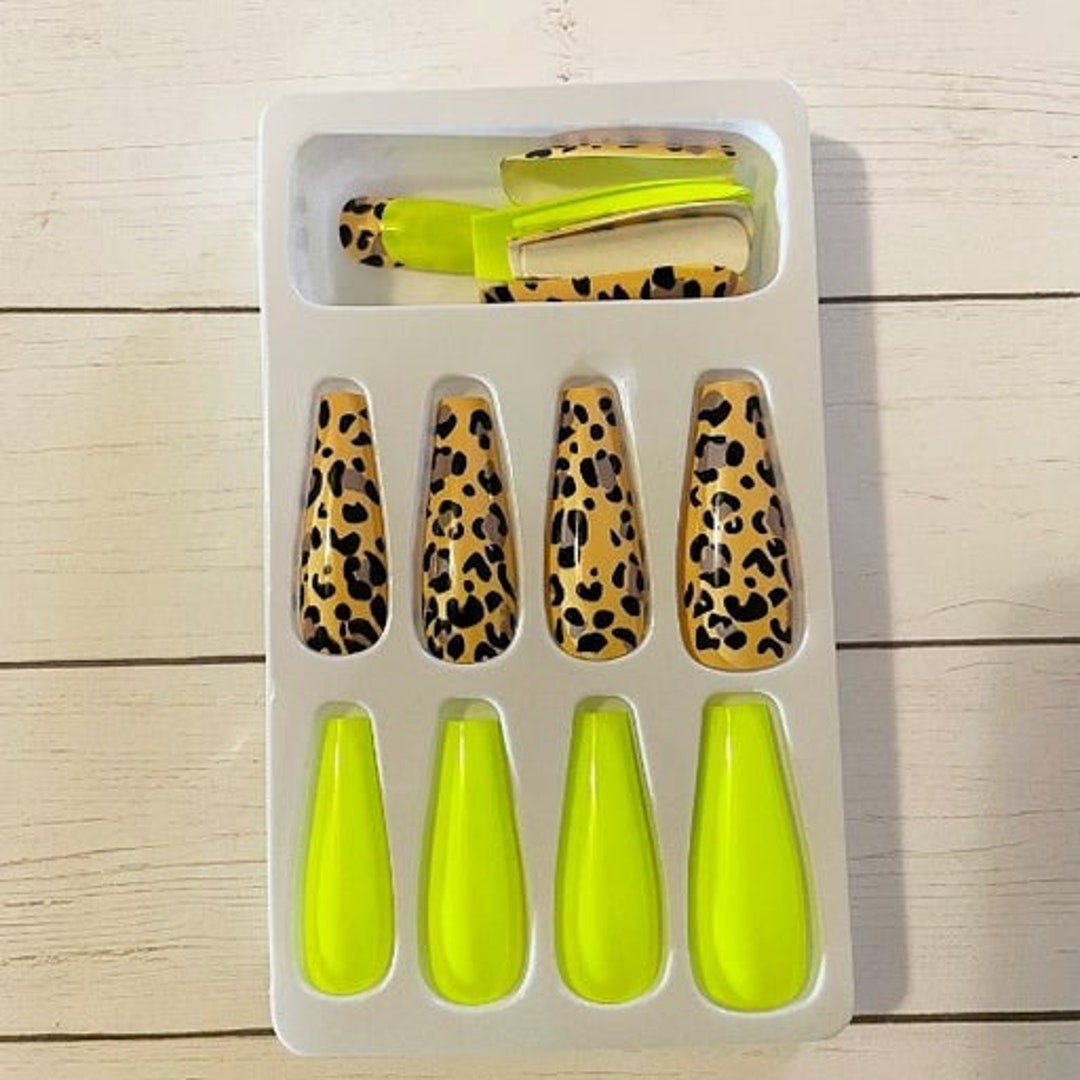 Neon Press on Nails, Vibrant Neon Green Coffin Nails, Trendy Press-on ...