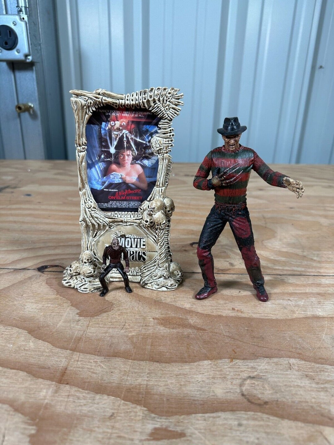 Mcfarlane Toys Freddy Krueger A Nightmare on Elm Street Movie Maniacs ...