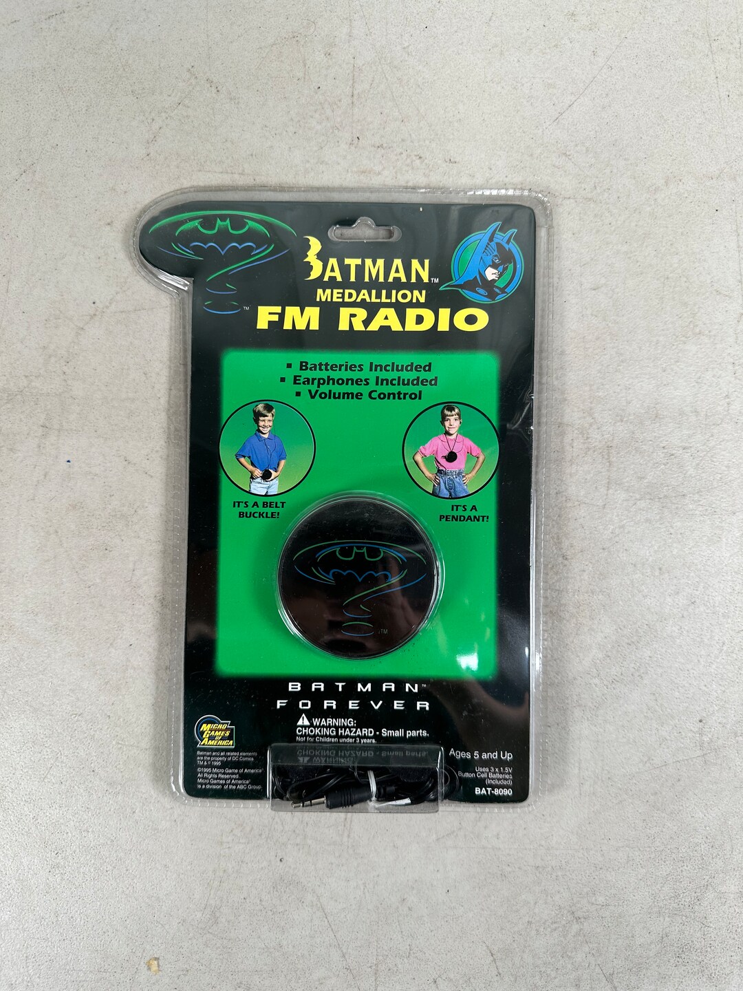 Vintage Batman Forever Medallion FM Radio NEW Sealed 1995 With ...