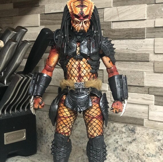 Custom Statue / Hand Painted / Realistic Figure Predators - Etsy