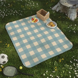 Blue and white checkered picnic blanket store