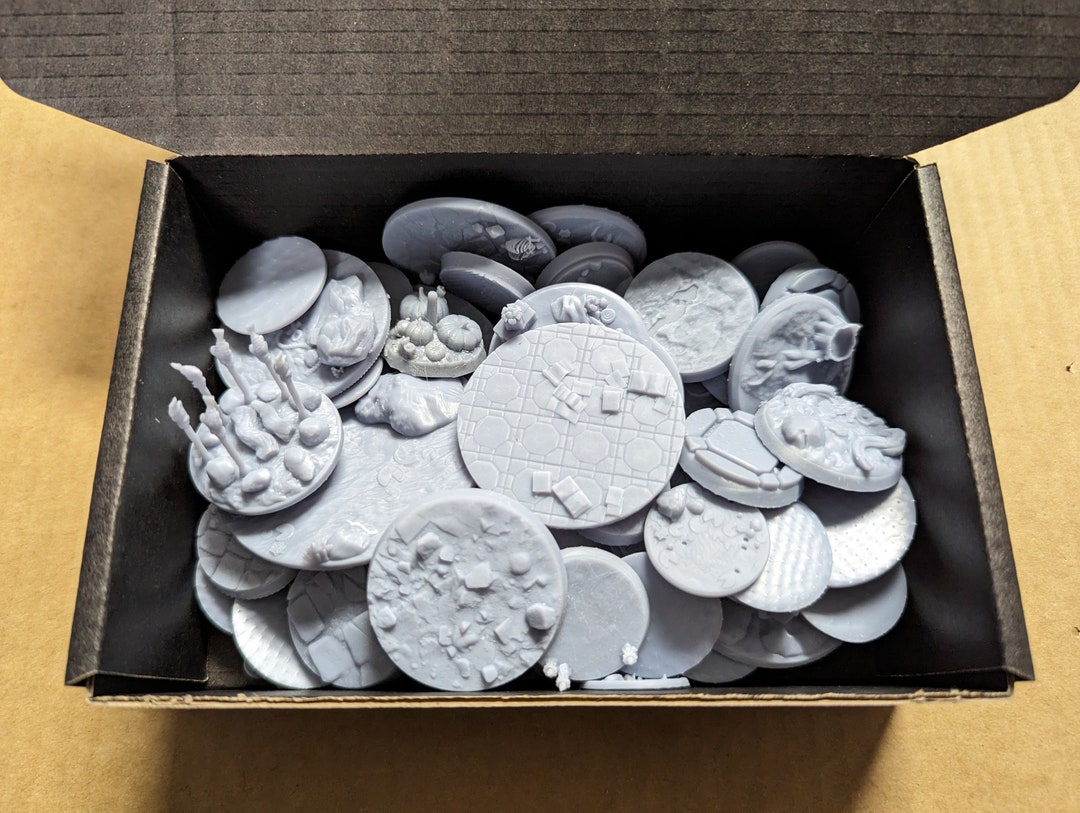 64pc Bases for Miniatures Various Sizes Mainly for 28mm/32mm Scale ...