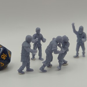 Bar Fight Miniatures Dnd Dungeons and Dragons TTRPG Hooligans for Tavern Bar Fighter Scene 28mm ...
