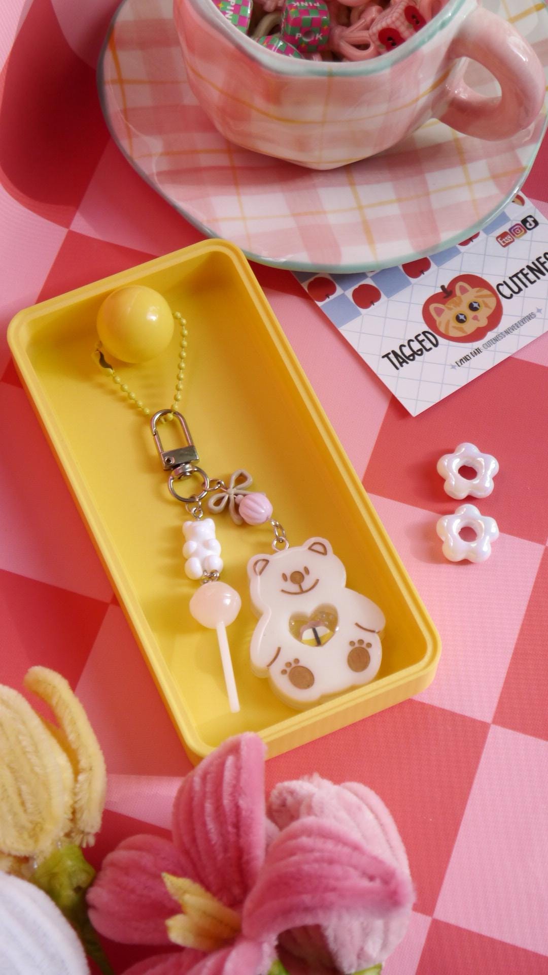 Y2K Gummy Bear Shaker Keychain | Kawaii Resin Charm | Handmade Pastel ...