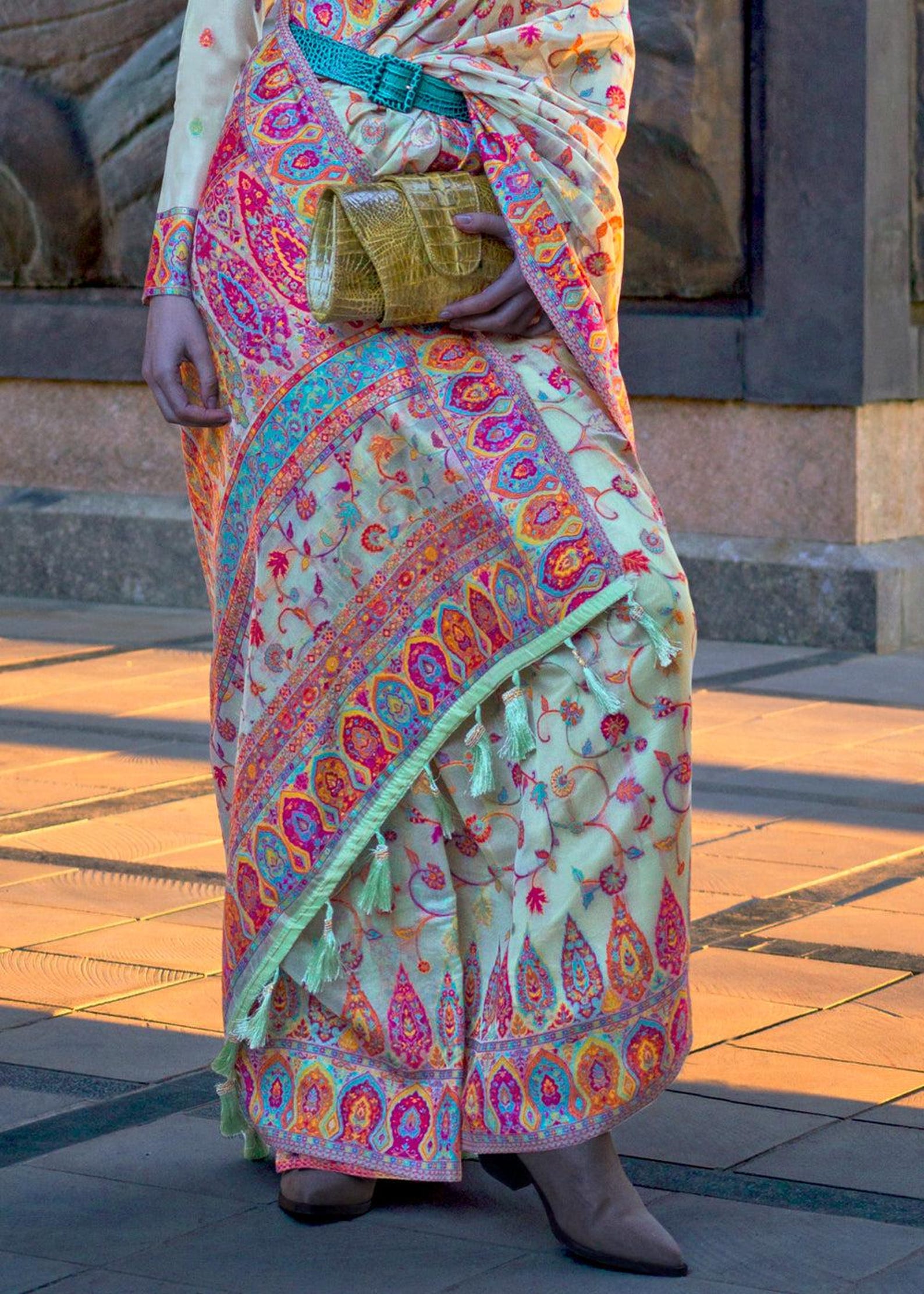 Light Blue Jamewar Kashmiri Weaving Pashmina Sari With Beautiful Rich ...