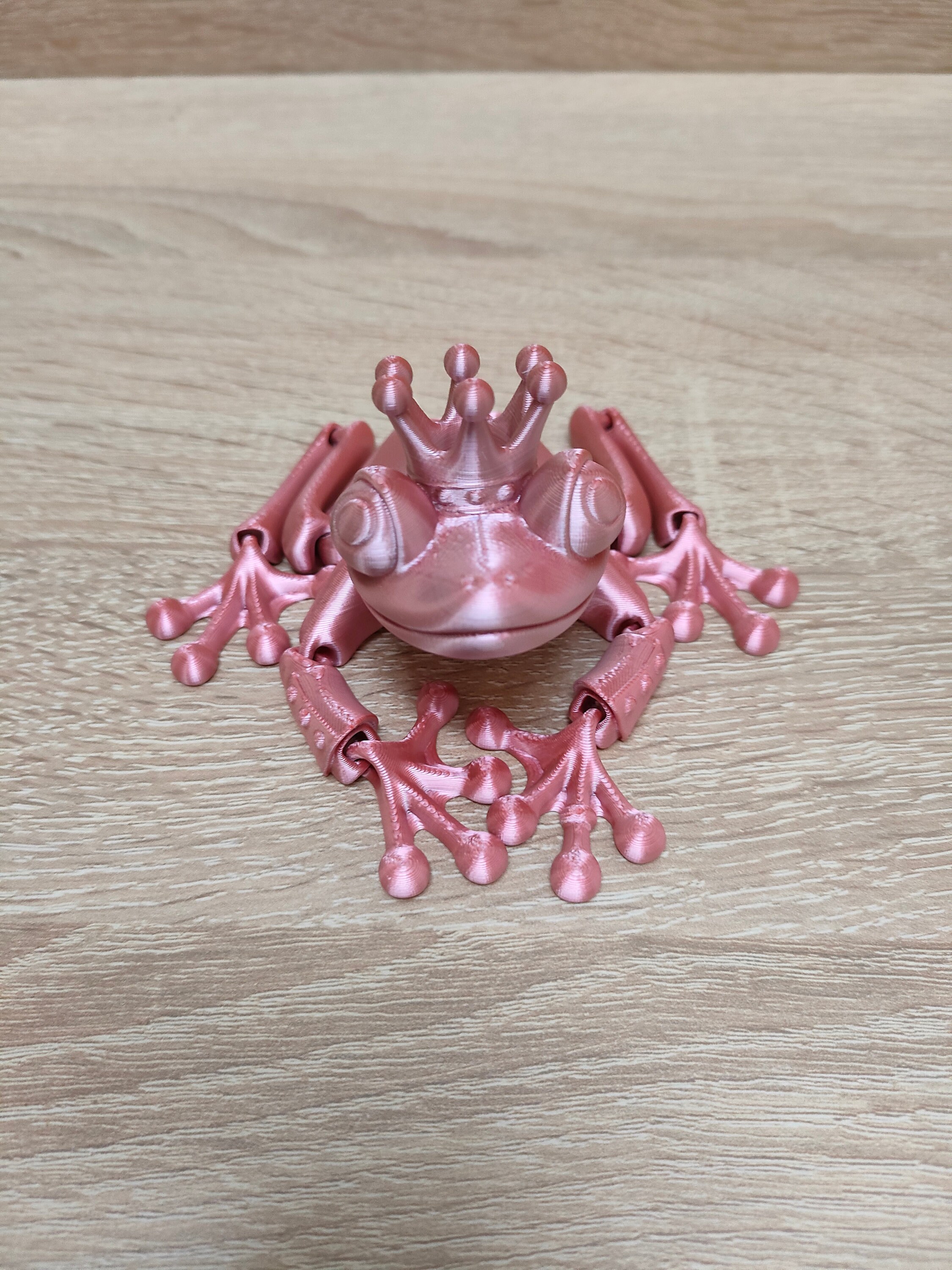 Articulated frog Prince Toy, 3d Printed, Fidget Toy for Children or ...