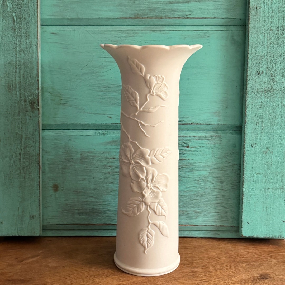 Vintage White Vase ~ Vintage Floral Kaiser Vase ~ 1960s German Bone ...