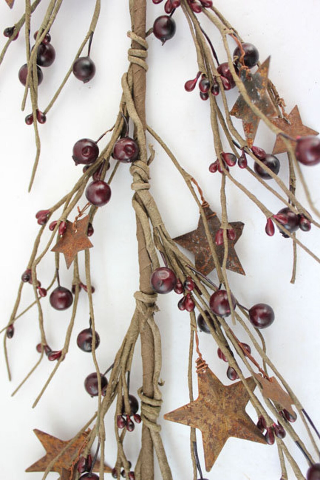 EV-104N Primitive Pip Berry Garland in Burgundy Color W/ Rusty Metal ...