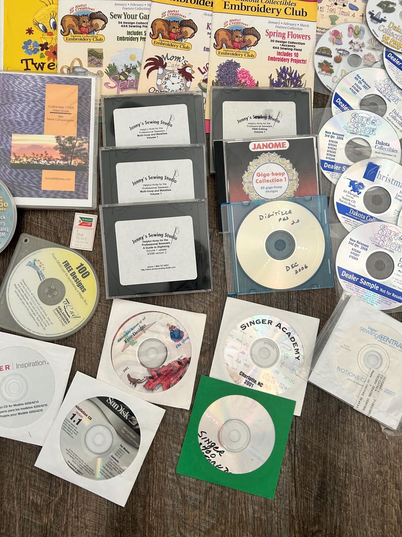 Singer Quantum XL-1000 Sewing Embroidery Machine With Dakota Designs ...