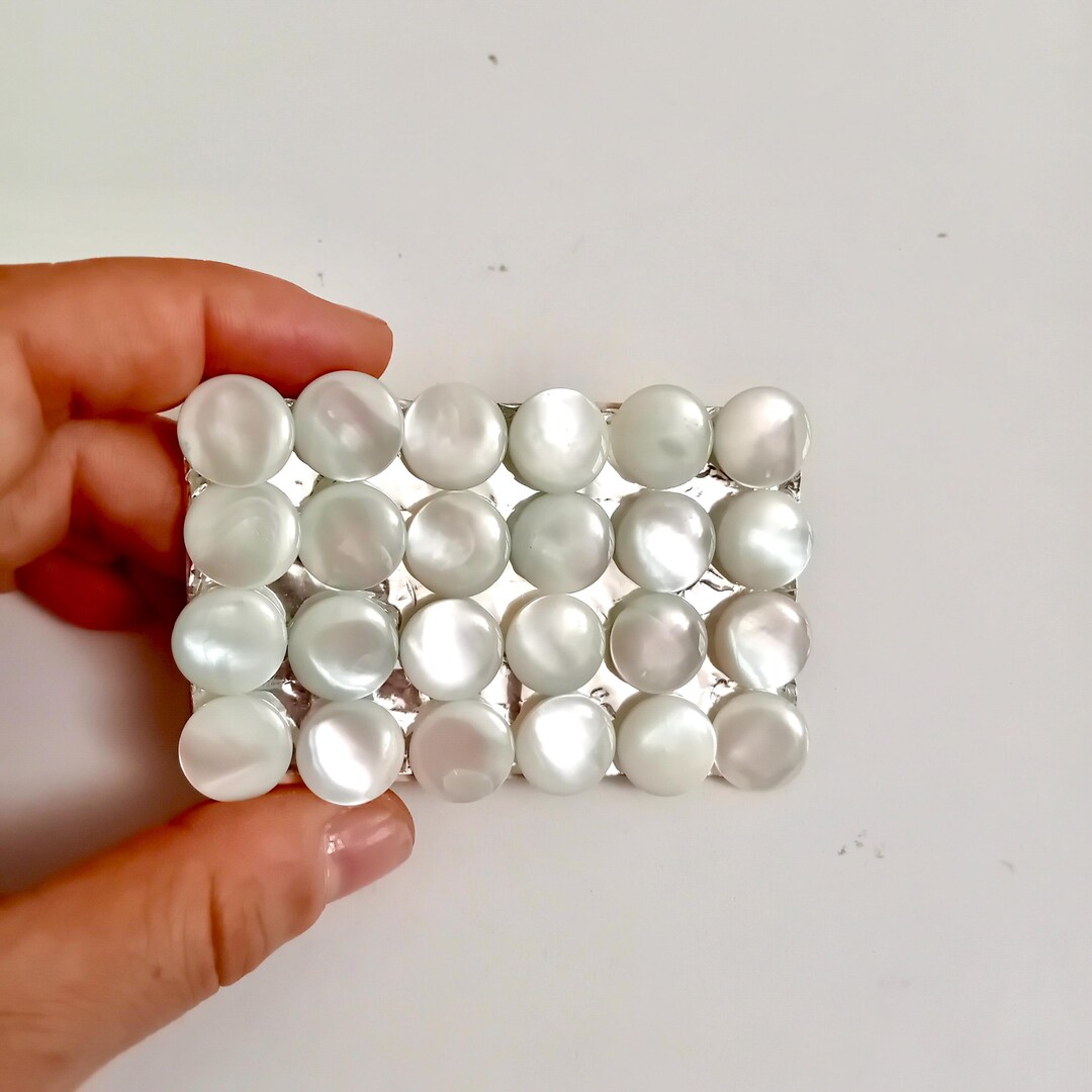 Vintage Buttons Card, Shank Buttons, Round 12 Mm (0.5") Iridescent ...