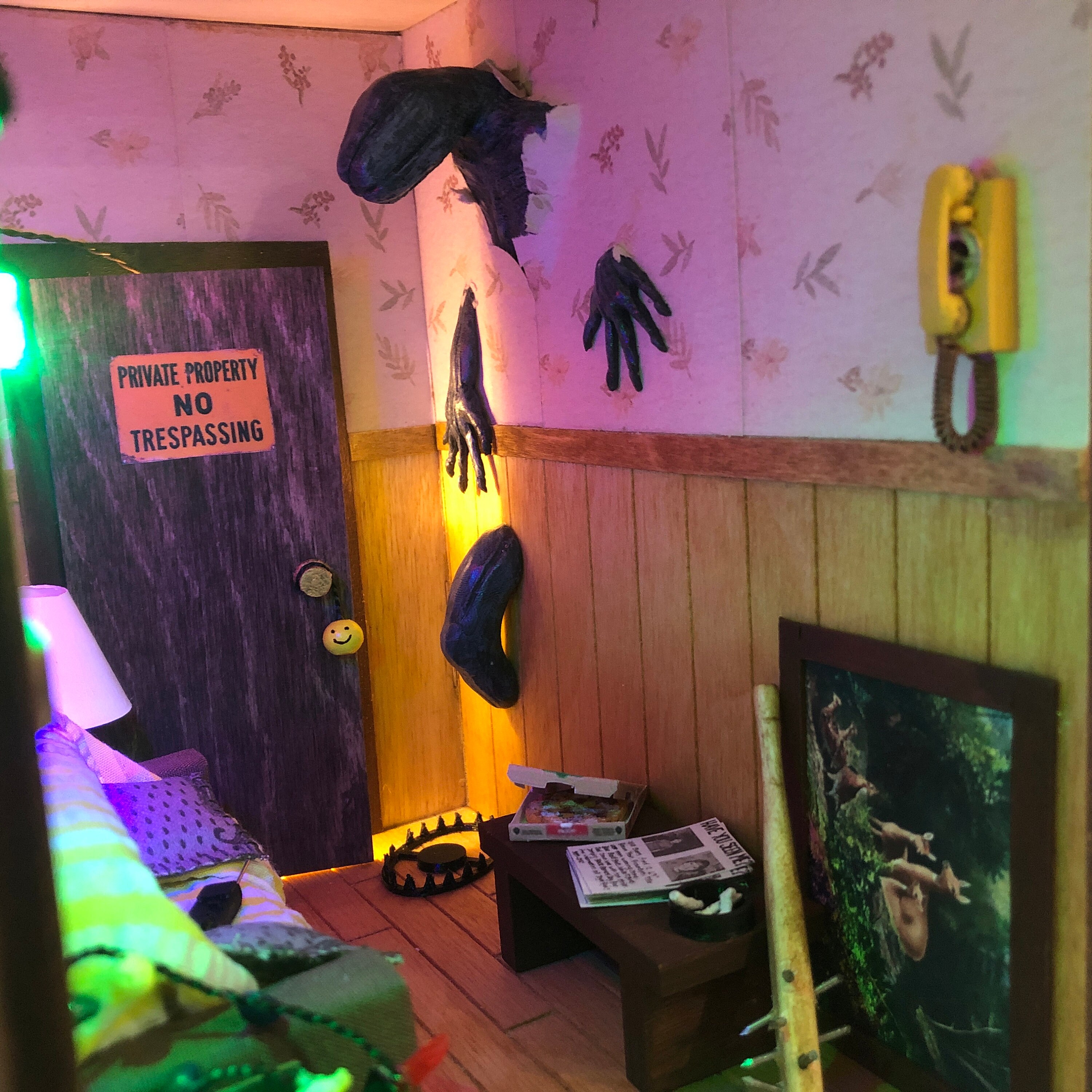 Stranger Christmas Signal Diorama Bookshelf Horror Book Nook - Etsy