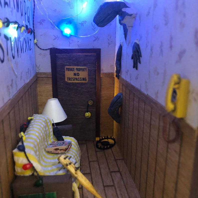 Horror Book Nook Shelf Insert Stranger Christmas Signal - Etsy
