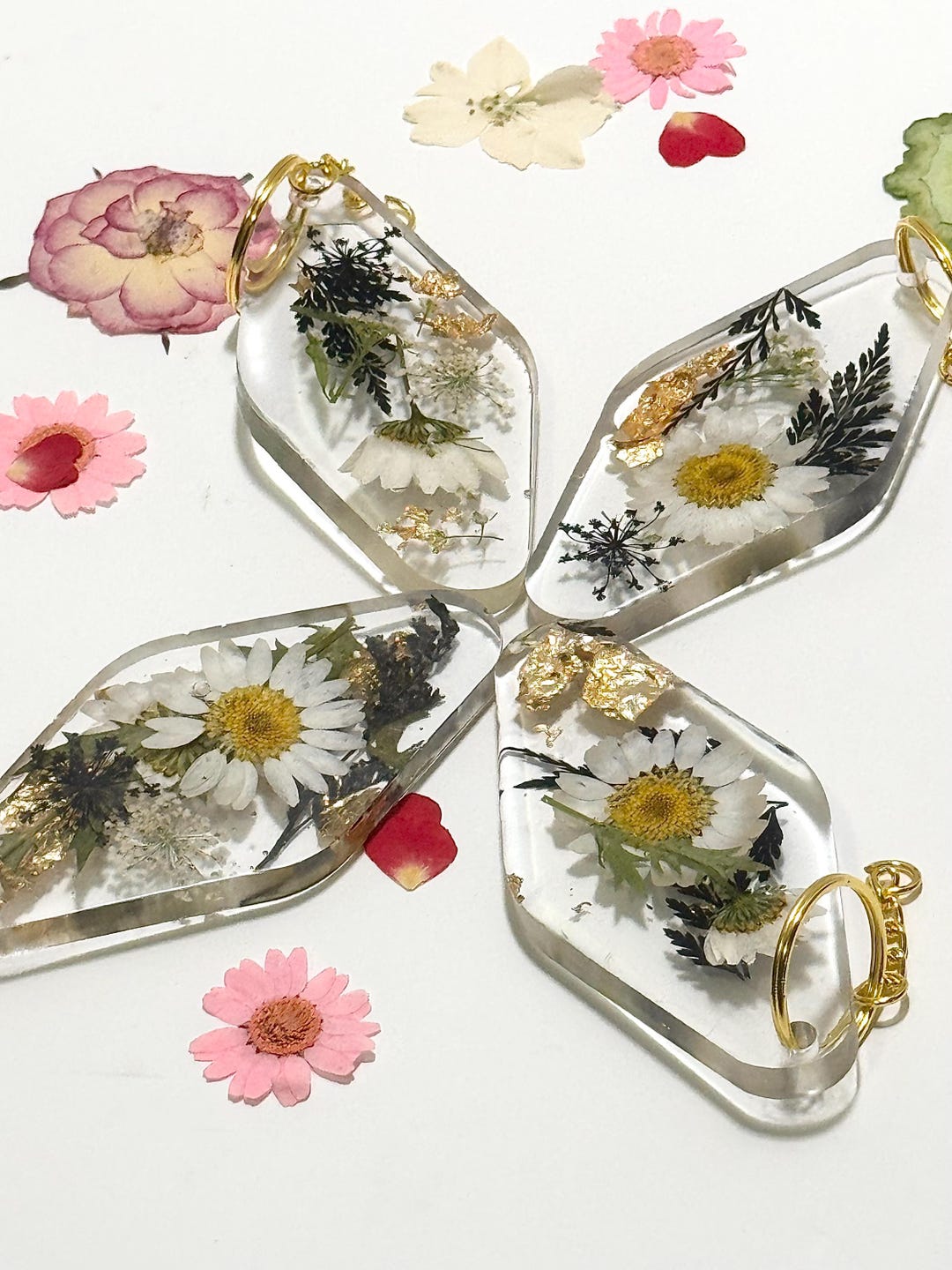 Four-pressed Flower Resin Keychain, Botanical Gift for Women, Gold ...