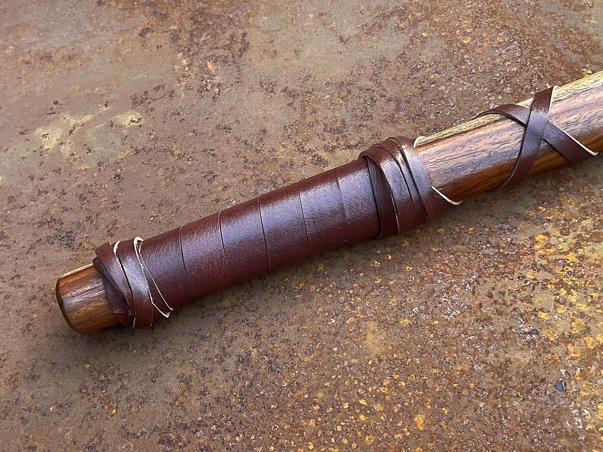 Viking Axe Custom Made Hand Forged Damascus Steel Axe Hatchet Leather ...